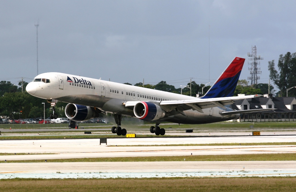 Index of /aircraft/delta/